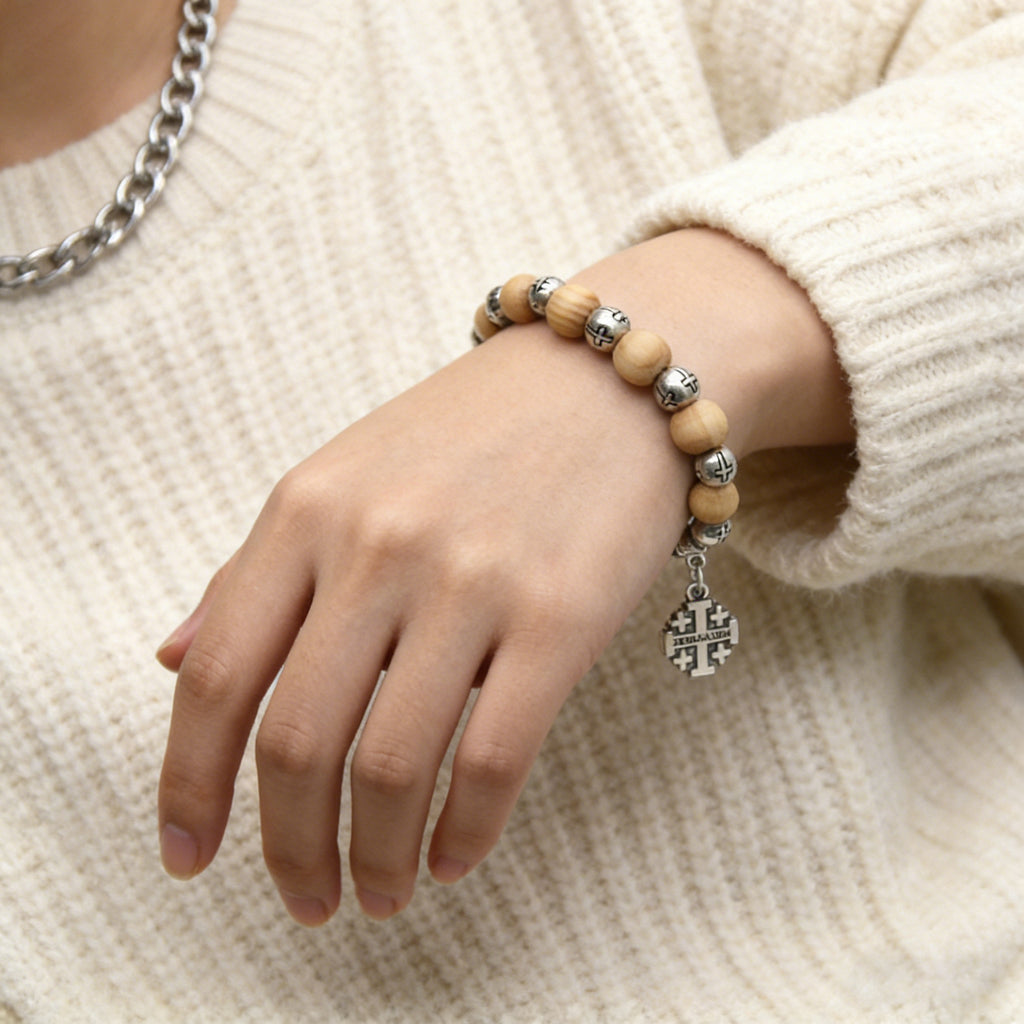 Our Lady of Mary Pendant Royal Blue Pearl Rosary Bracelet: A Wrist-Worn ...